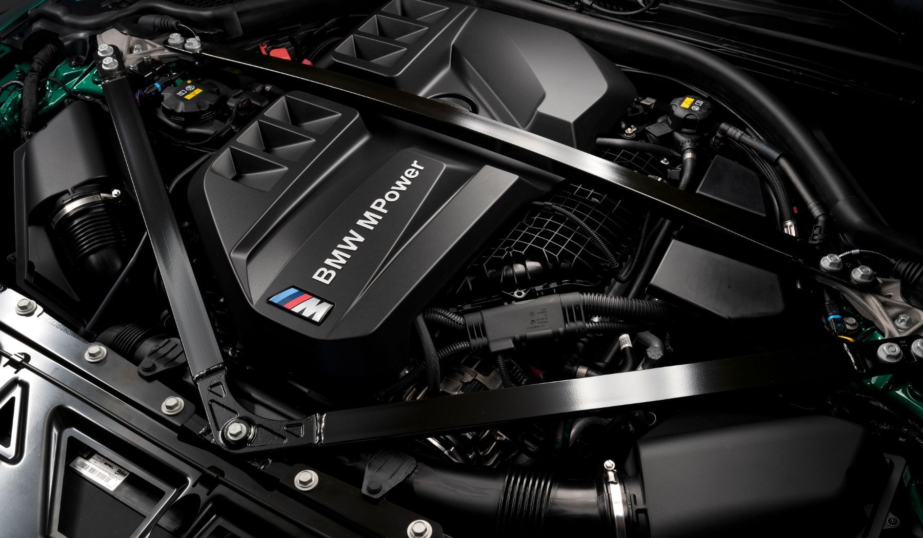 10 Unstoppable Inline-Six Engines With Proven Durability