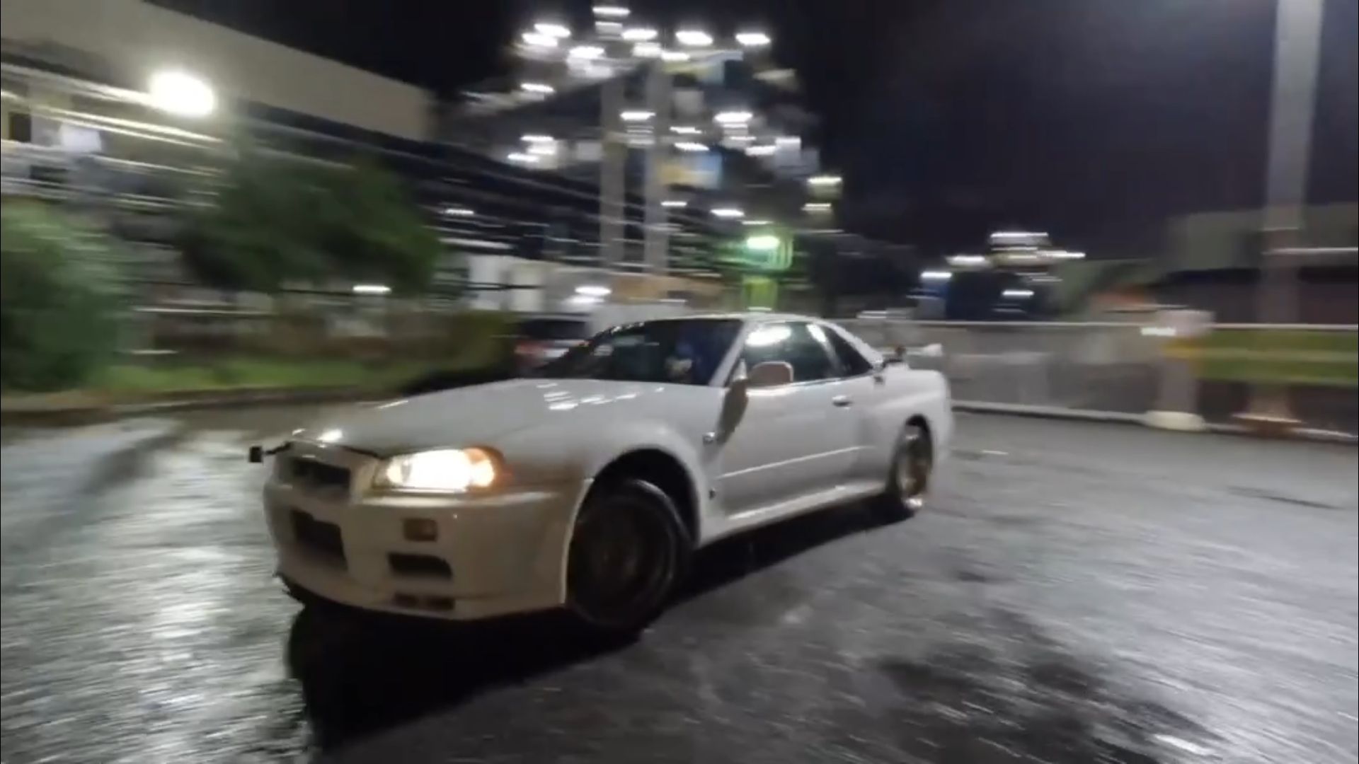 Watch Lewis Hamilton Shred Some Tires In A Nissan R34 GT-R