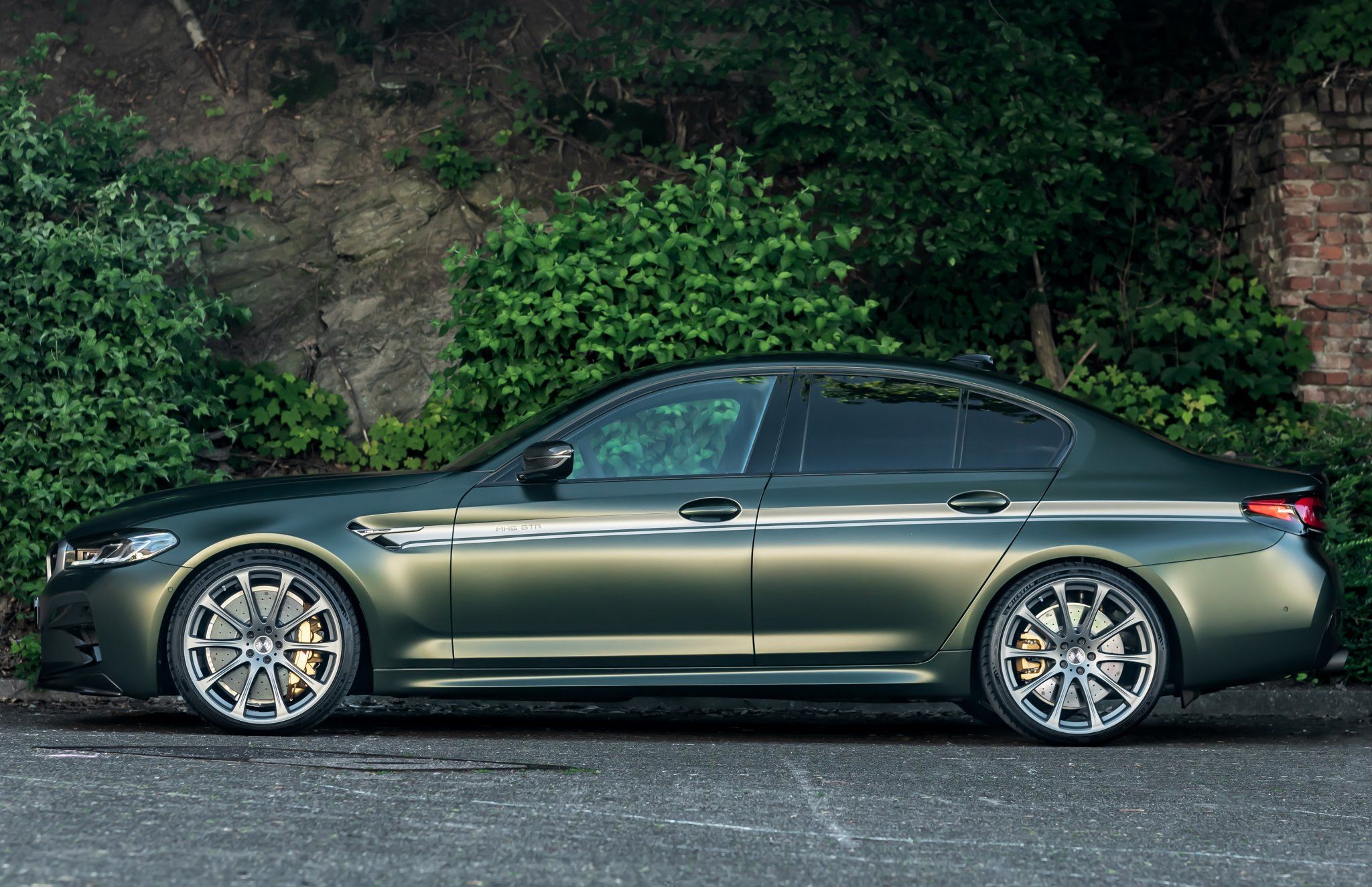 Manhart Makes The BMW M5 CS Hotter With Close To 800 HP