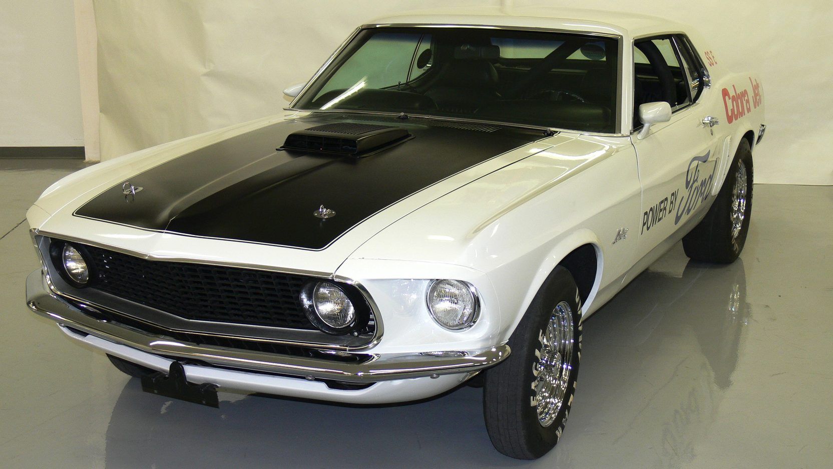 Here's What Makes Ford’s Cobra Jet V8 Engine So Special