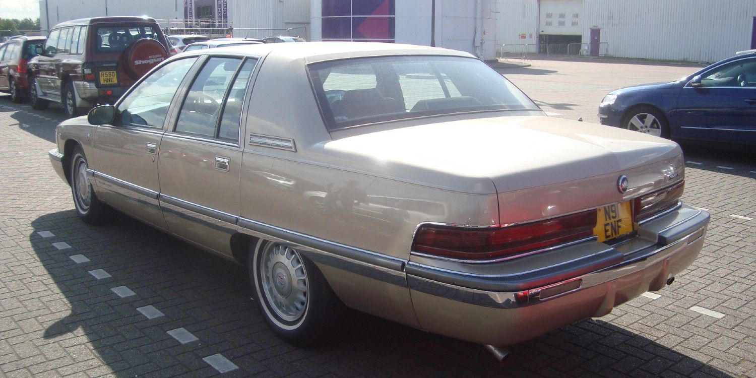 Here's What Makes The Buick Roadmaster An Excellent Sleeper Car