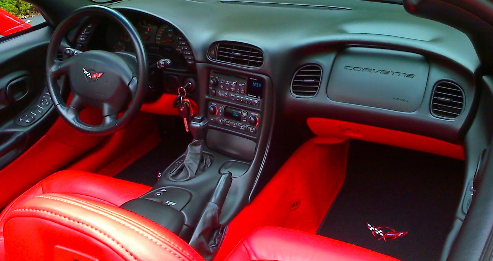 These Are Our Favorite Features Of The 2002 Chevrolet Corvette Z06