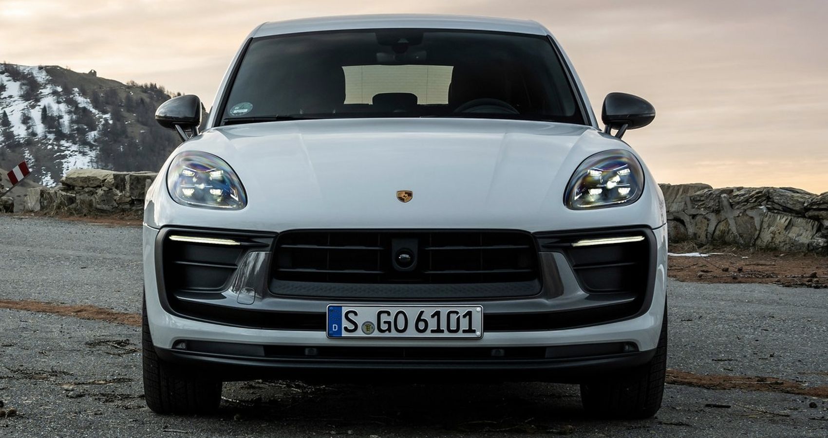 These Are Our Favorite Features Of The 2023 Porsche Macan T