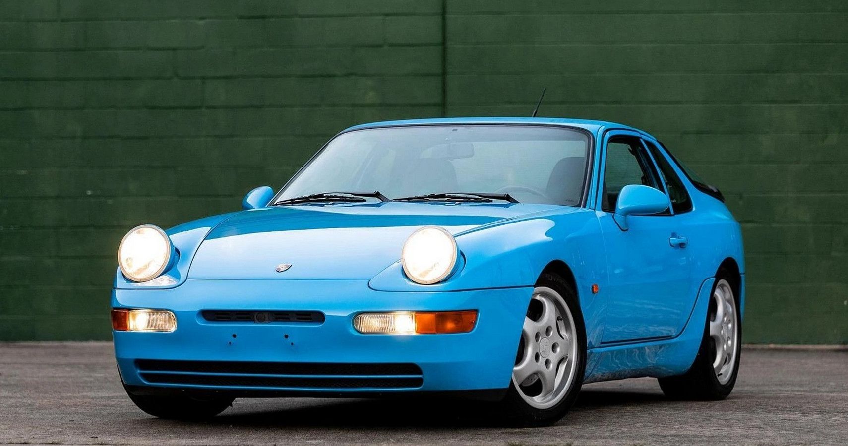 10 Classic Cars That Had Everything Going For Them… But Still Flopped