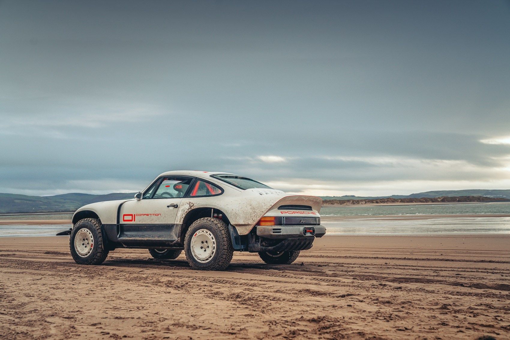 Why The Singer Safari 911 Is Cooler Than The Porsche 911 Dakar