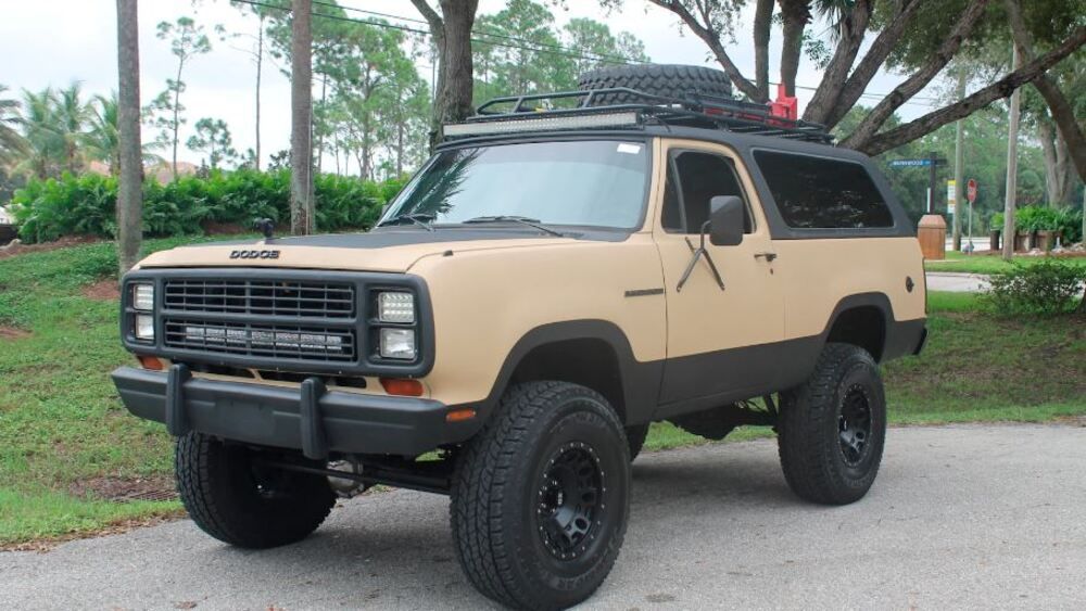 10 Pre-2000s SUVs That Will Run Forever