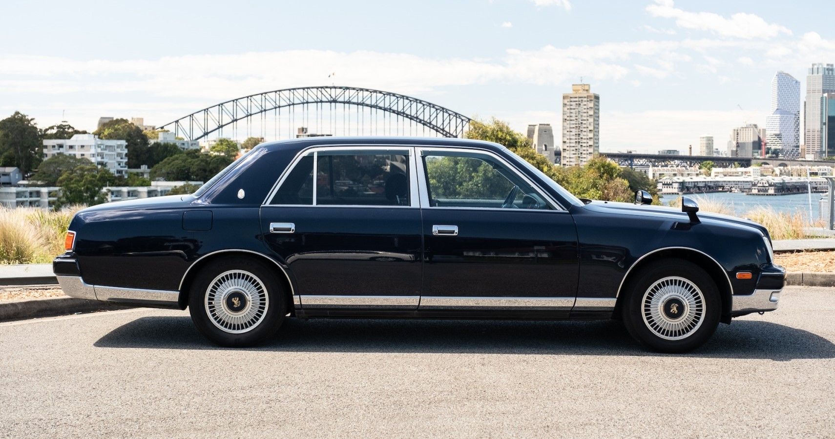 Why The Toyota 1GZ-FE Is The Most Underrated V12 Engine