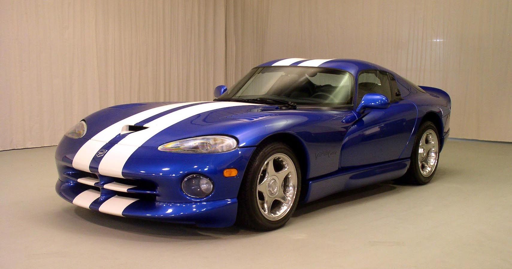 The Real Reason The V10 Dodge Viper Was A Difficult Sports Car To Tame