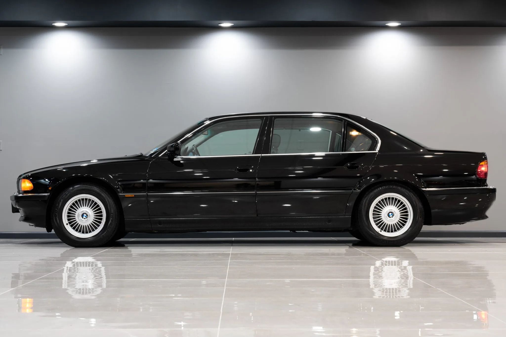 The E38 BMW 7-Series Is A Bargain Head-Turner