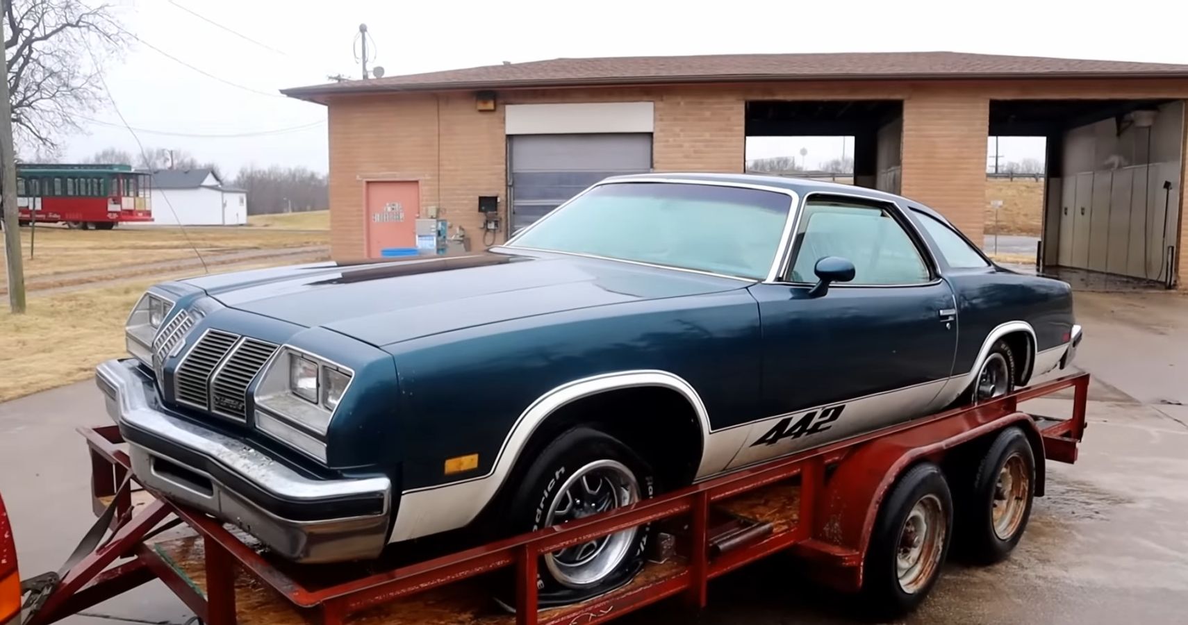Here’s Why This Awesome Oldsmobile 442 Was Locked In A Barn For 30 Years