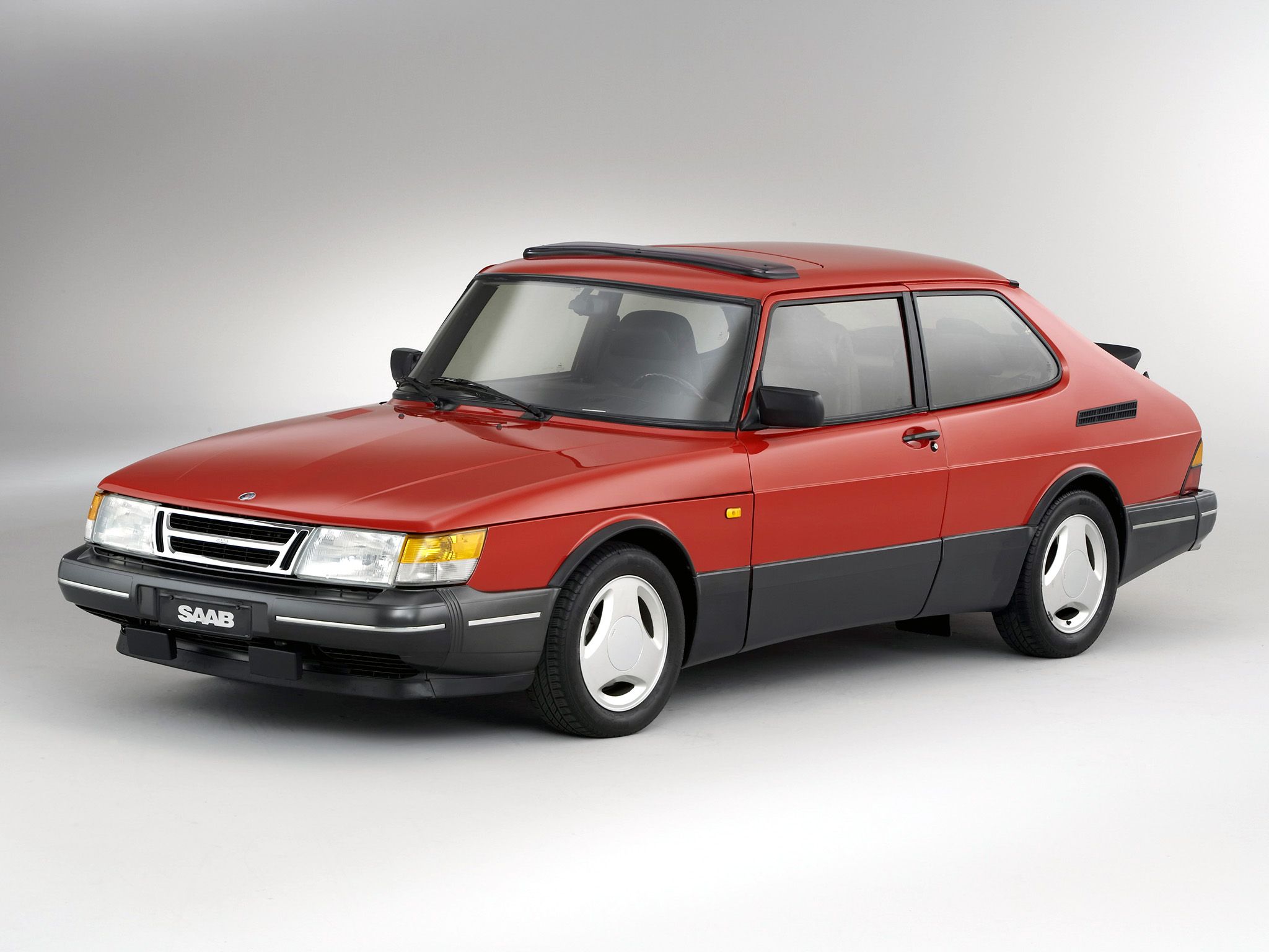 10 Classic Cars That Will Last 250,000 Miles