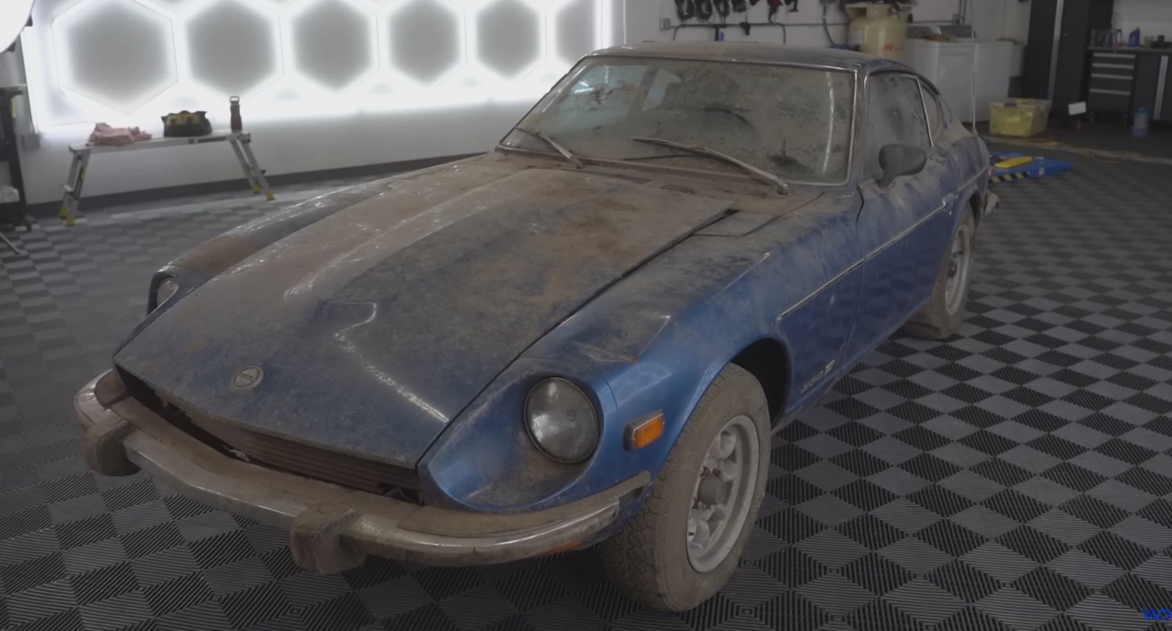 Watch This Abandoned Datsun 260Z Barn Find Be Restored After Two Decades