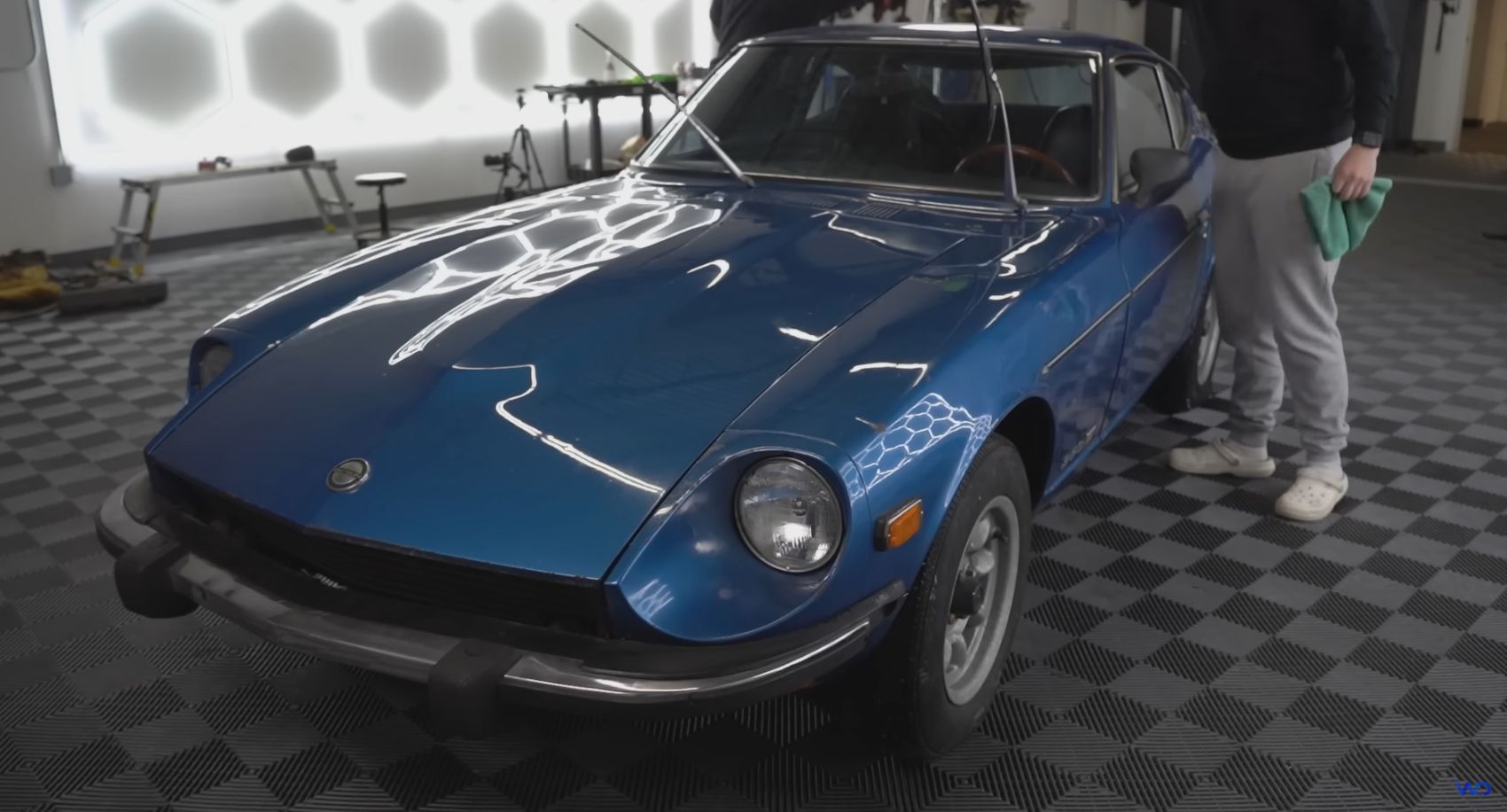 Watch This Abandoned Datsun 260Z Barn Find Be Restored After Two Decades