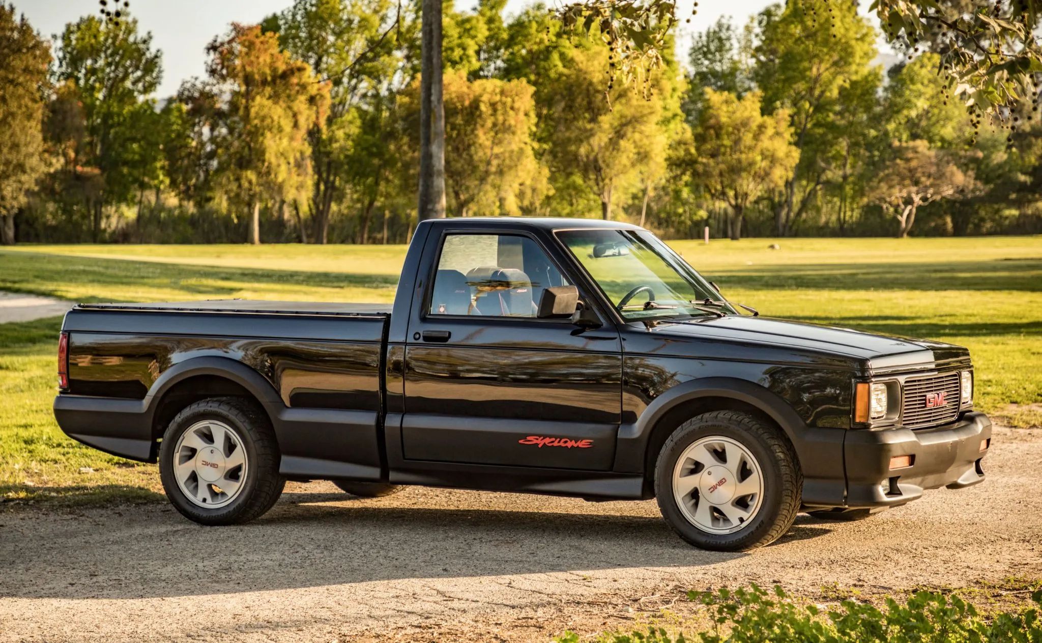 10 Reasons Why The 1991 GMC Syclone Is An Automotive Icon