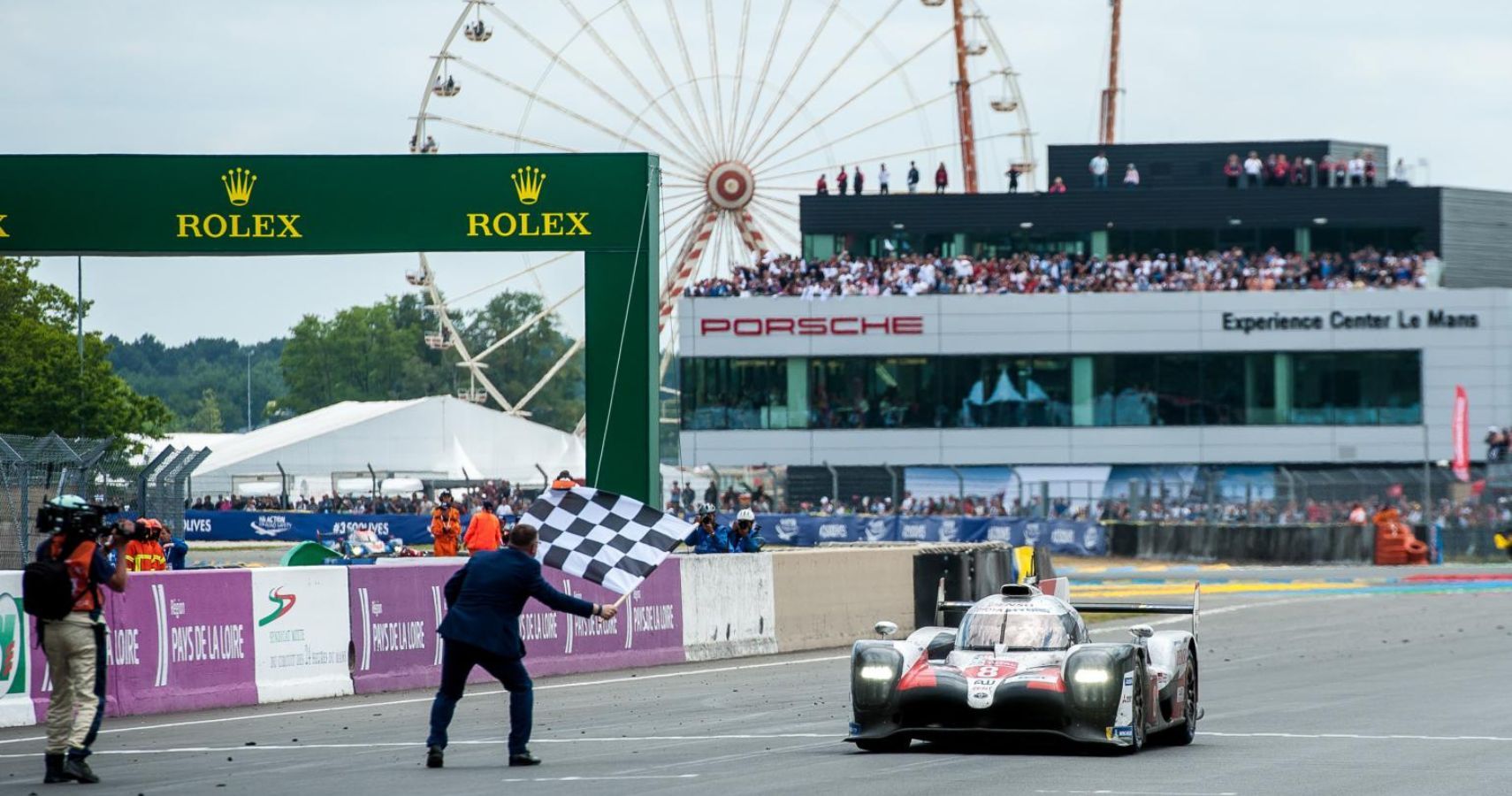 This Is Why Attending 24 Hours Of Le Mans Needs To Be On Every Gearhead ...