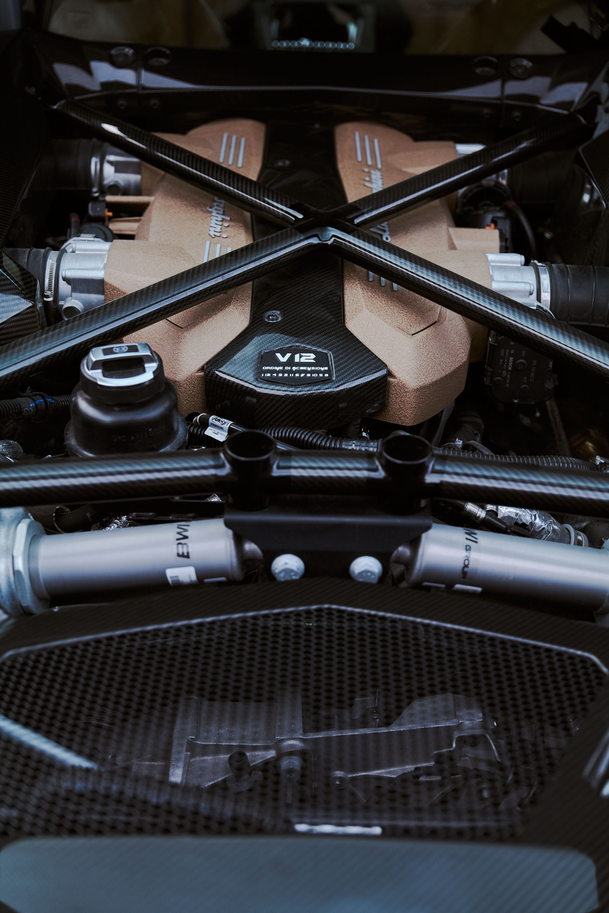 10 Interesting Facts About Lamborghini’s Final Gas-Only V12 Supercar