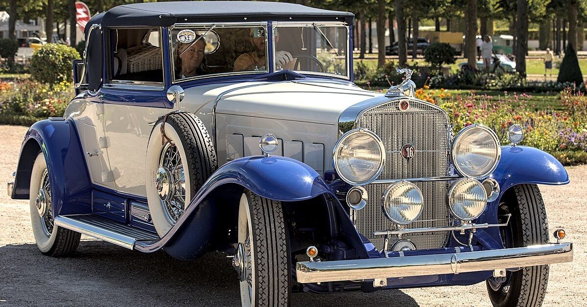 10 Iconic Classic American Luxury Cars