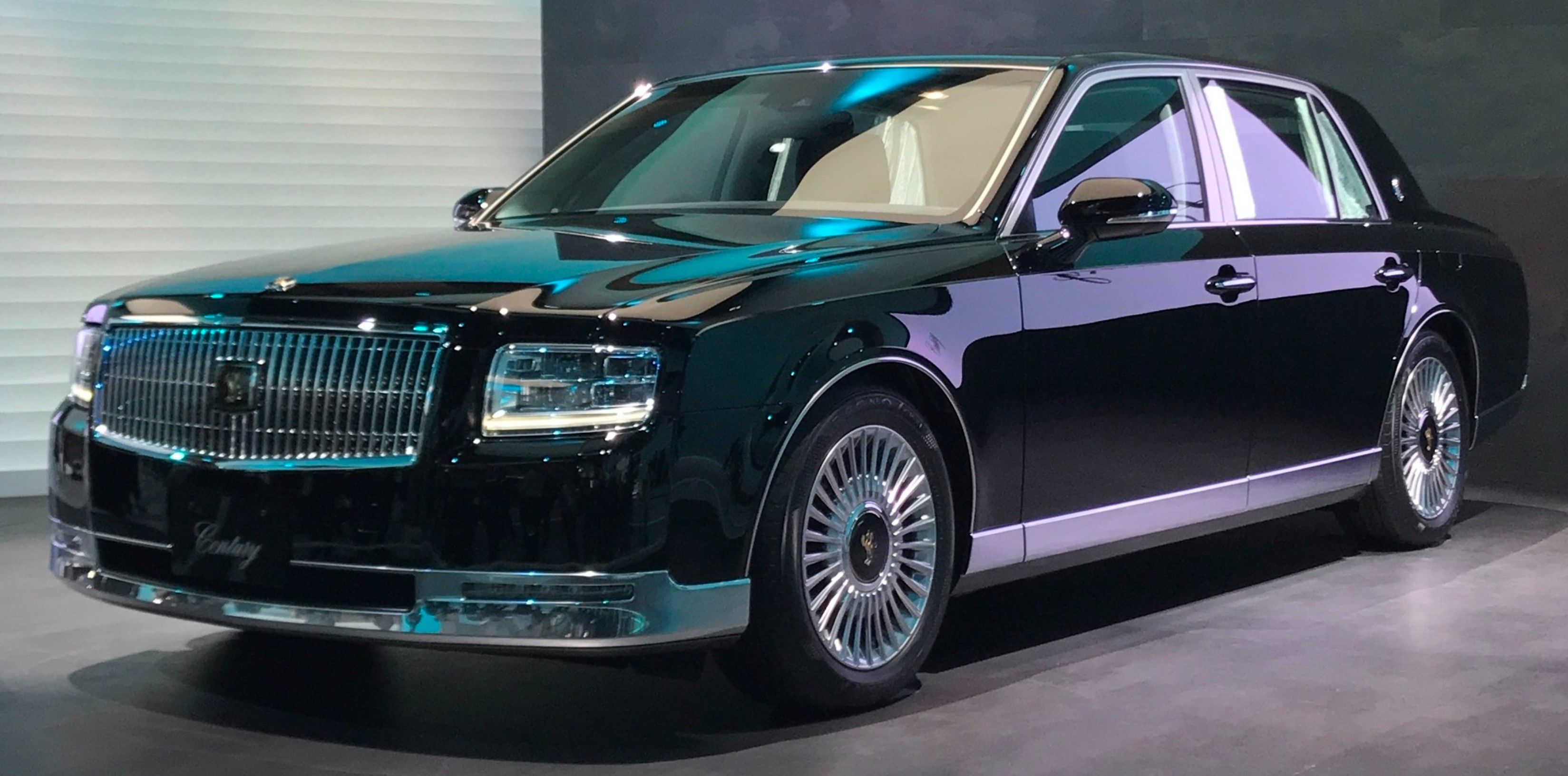 10 Ultra Luxury Cars We Would Love Getting Chauffeured Around In