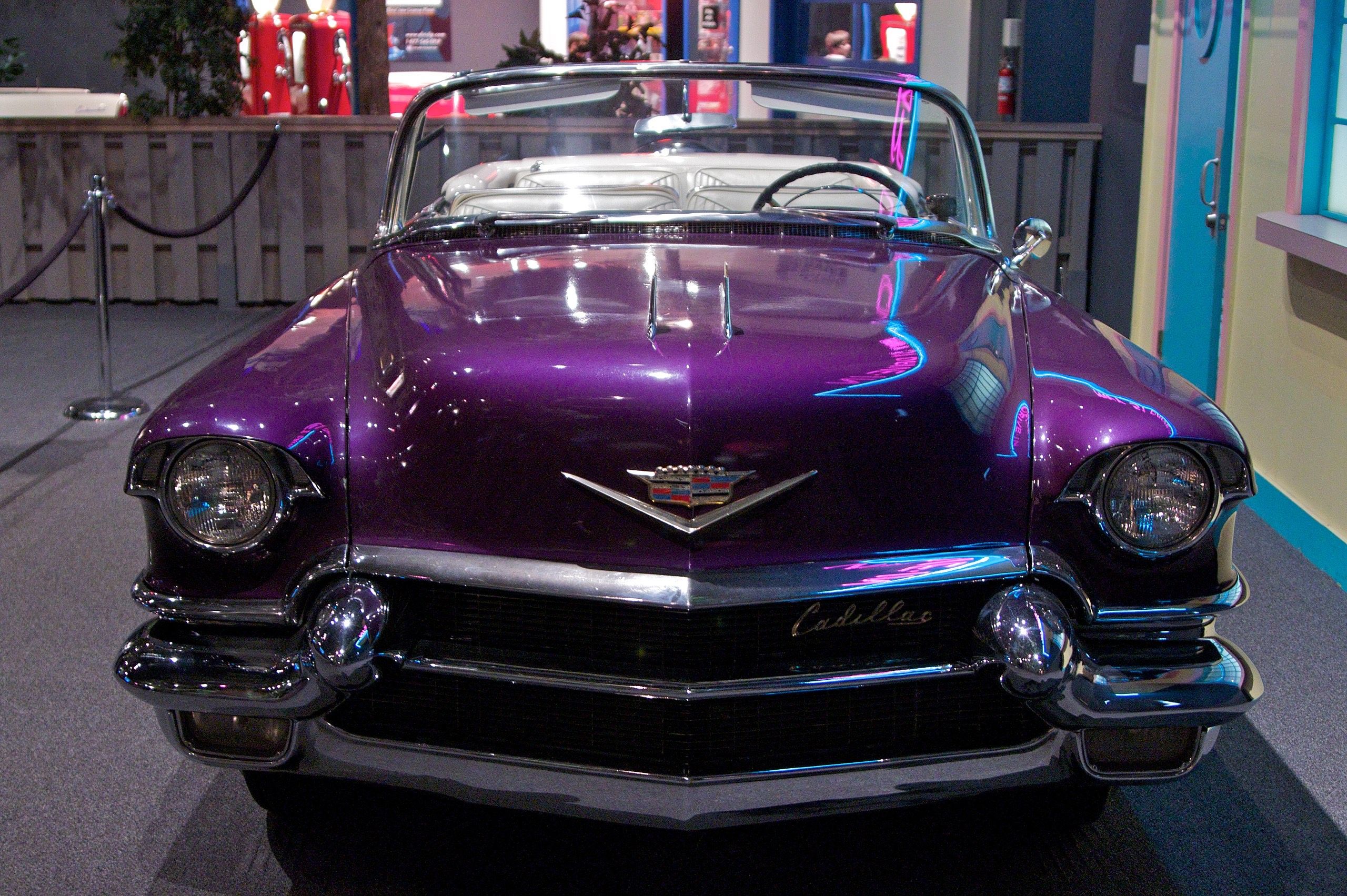 10 Amazing Classic Cars Owned By Elvis Presley