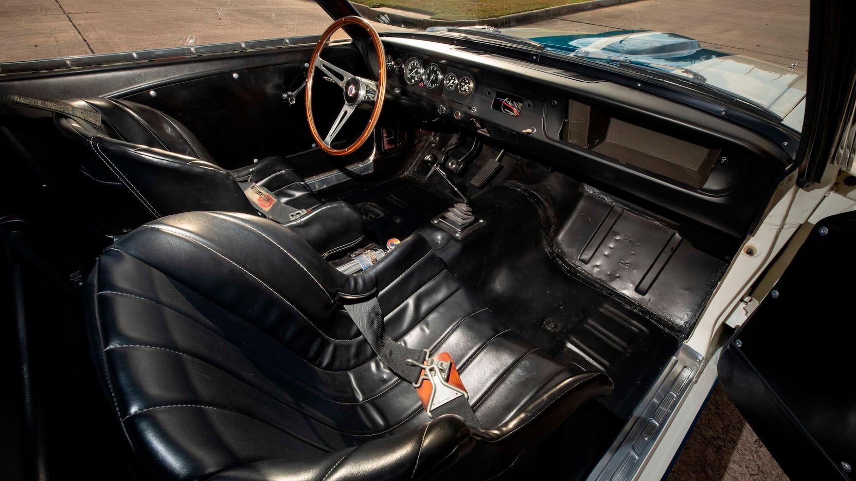Take A Gander At These 10 Best Muscle Car Interiors