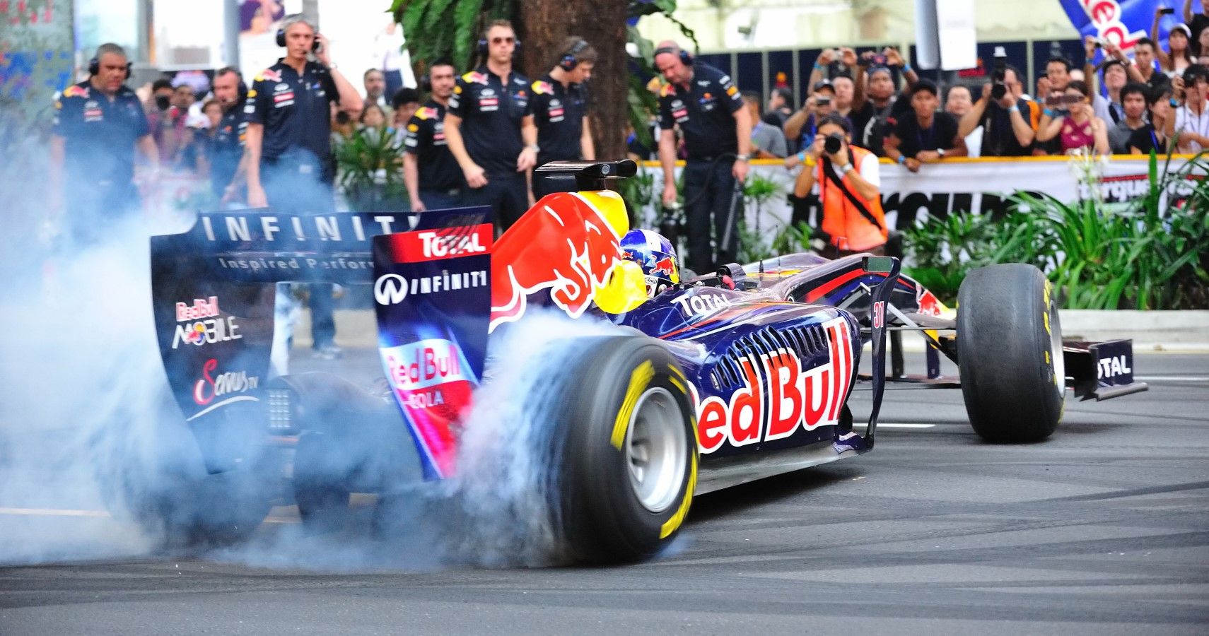 Here's What Happens When You Put F1 Tires On A Normal Car