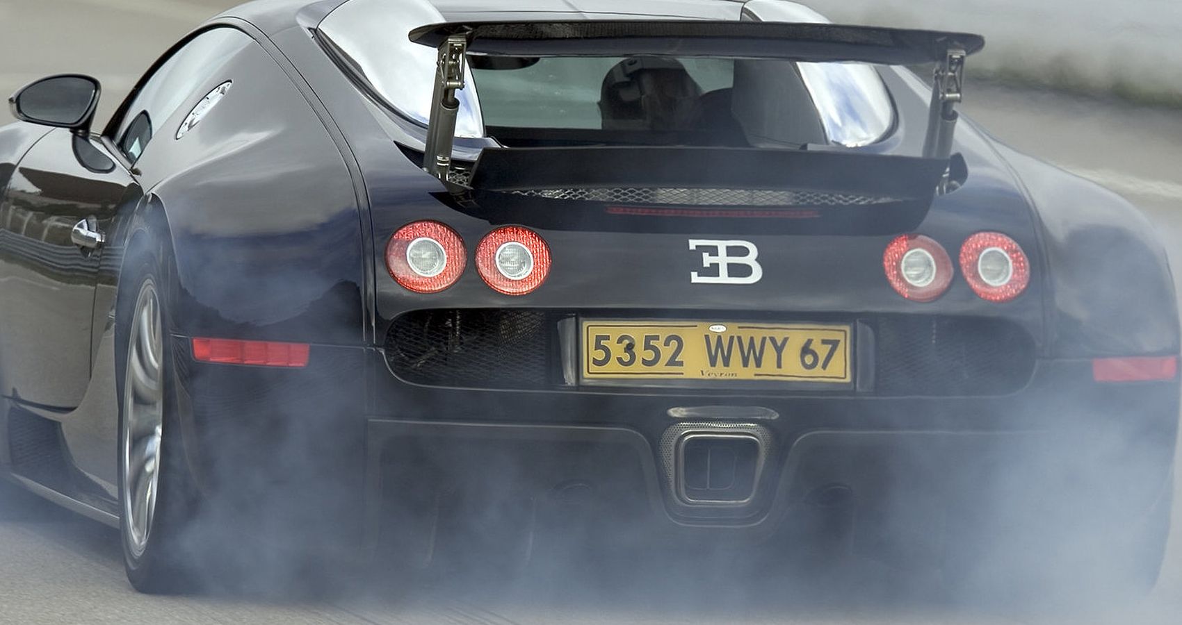 Why Volkswagen Lost $1.6 Billion With The Bugatti Veyron