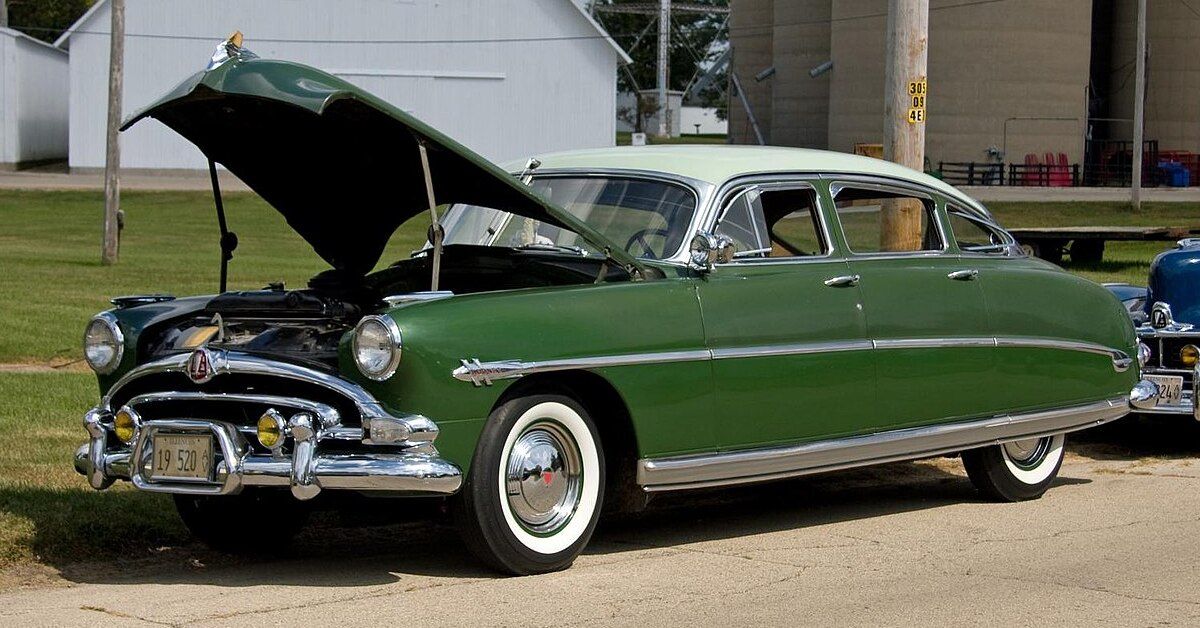 10 Iconic American Cars From The '50s And '60s