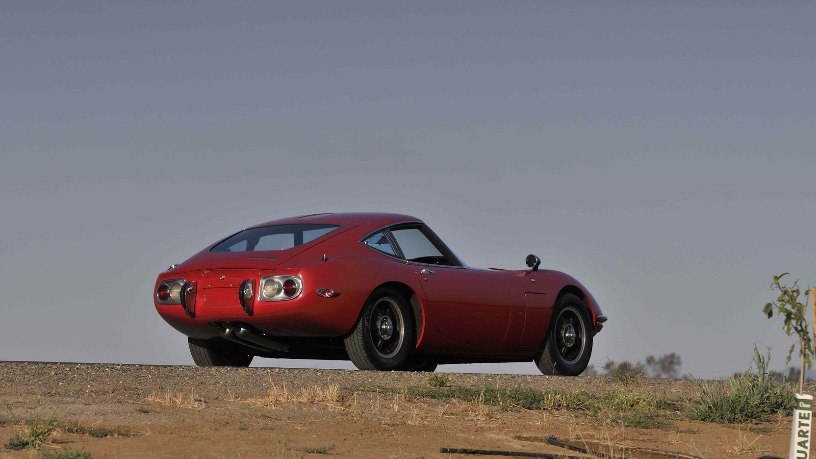 Why The Toyota 2000GT Is The Best Classic Car For Gearheads