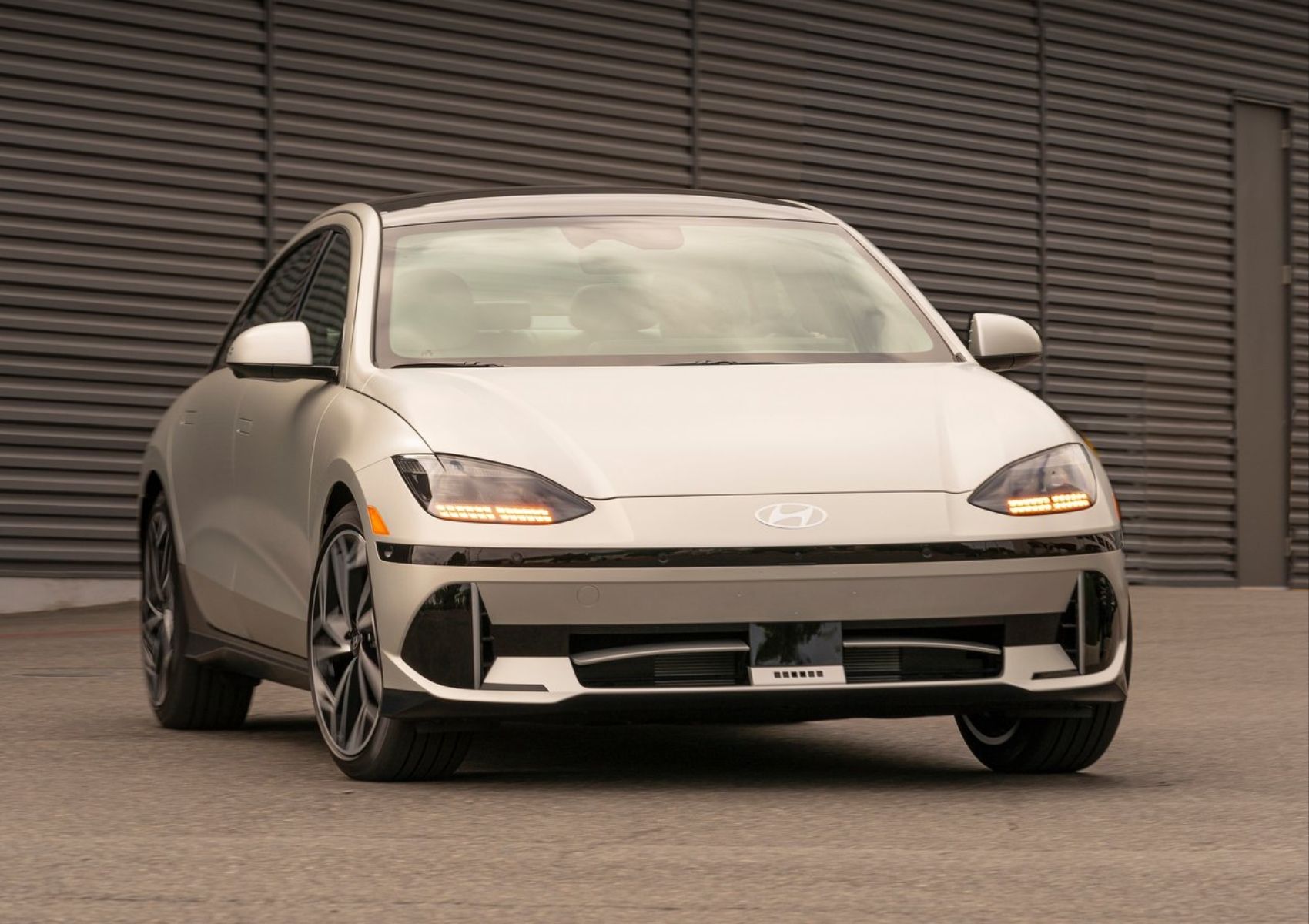 These Are The Biggest Problems And Consequences Of Electric Car OTA Updates