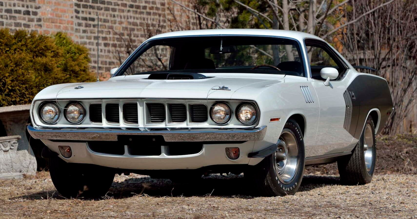 10 Iconic Muscle Cars Powered By The Hemi V8 Engine