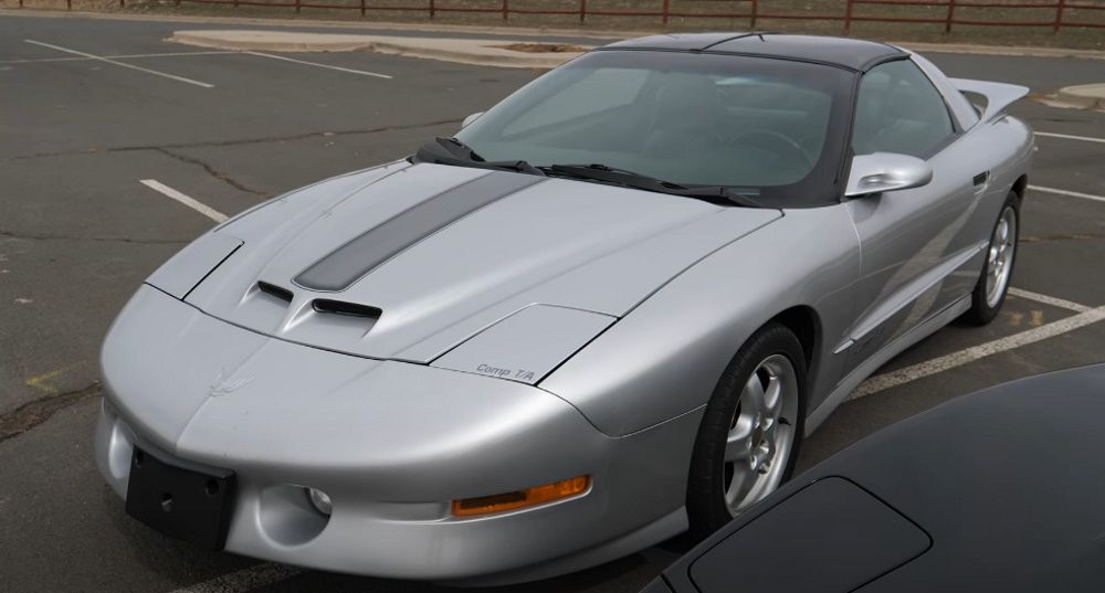 1988 Chevrolet Corvette Vs 1995 Pontiac Trans Am: Classic Cars That Don ...