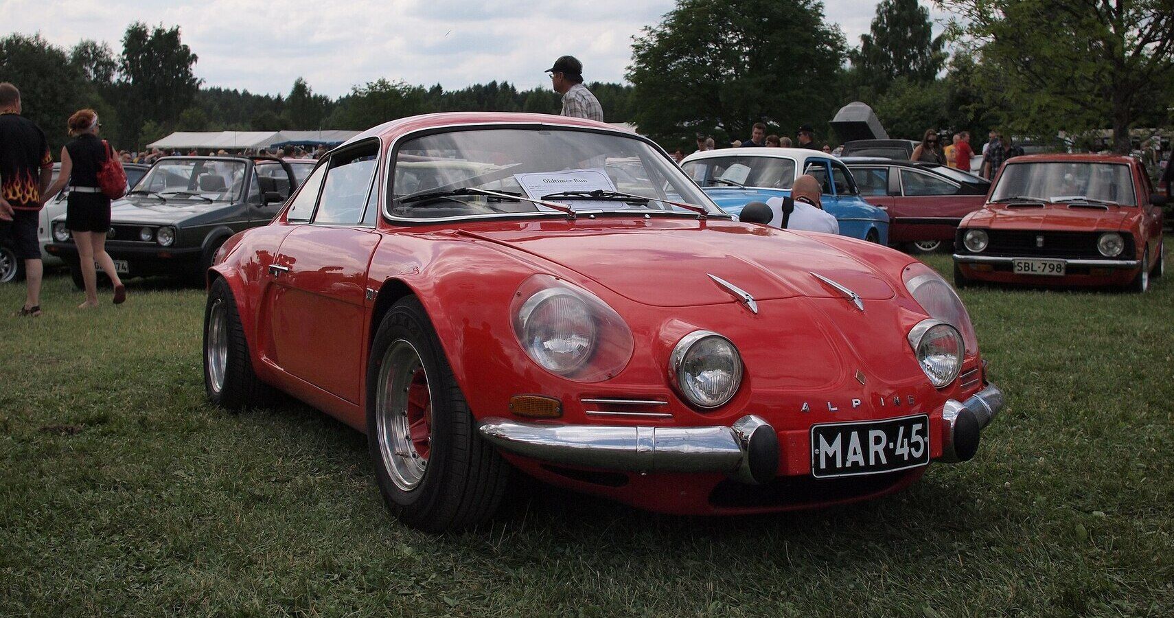 10 Best '60s Vintage Cars For Nostalgia Lovers