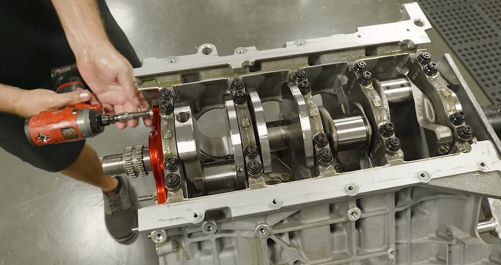 This Is How Ford's 5-liter Coyote V8 Stands Up To Drag Racing