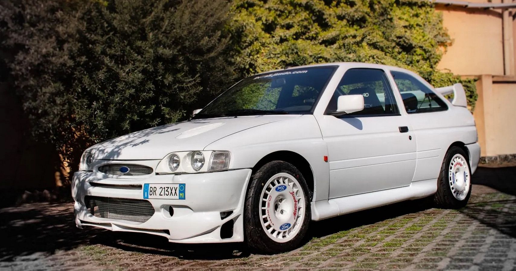 10 Cheap Classic Fords That Still Turn Heads Wherever They Go