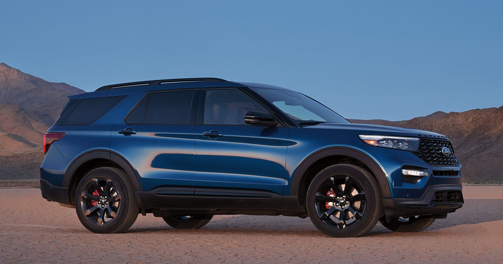 See The Ford Explorer ST Take On The Ford F-150 In A Truck-VS-SUV Showdown