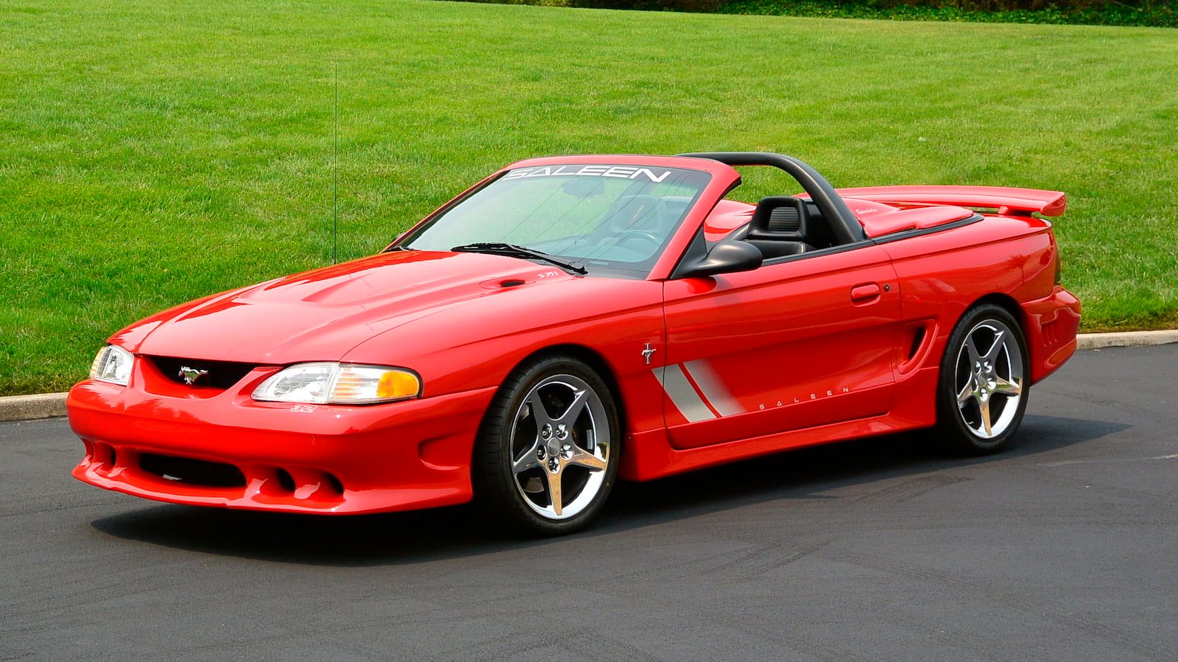 10 Fastest V8 Engine Cars From The '90s