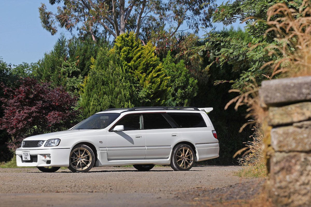 Why The First-Gen Nissan Stagea Was A Skyline GT-R In Disguise
