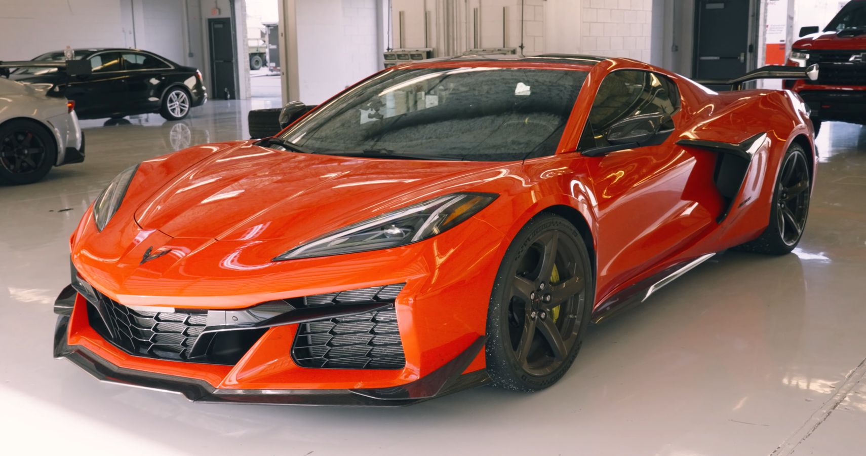 Watch The C8 Chevrolet Corvette Z06 Challenge Ferrari And Porsche ...