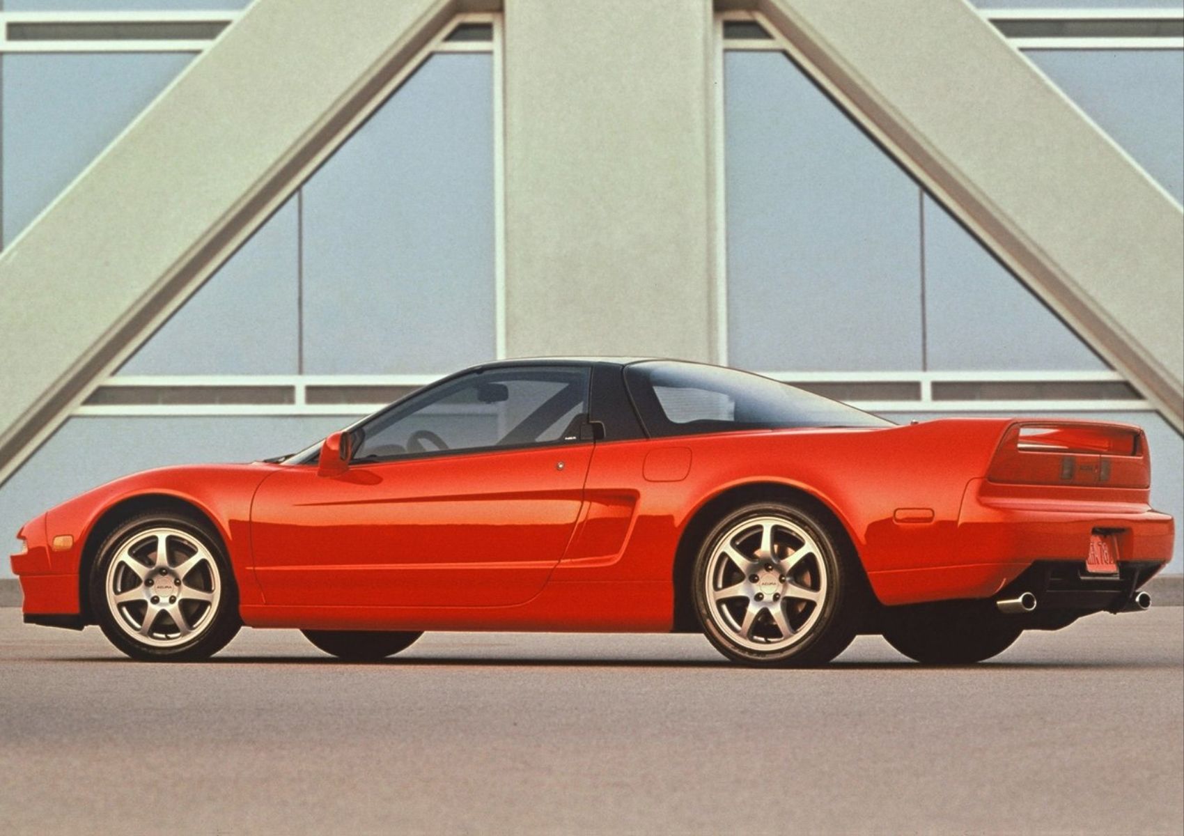 Why The Acura NSX Was Set As The Benchmark For The McLaren F1