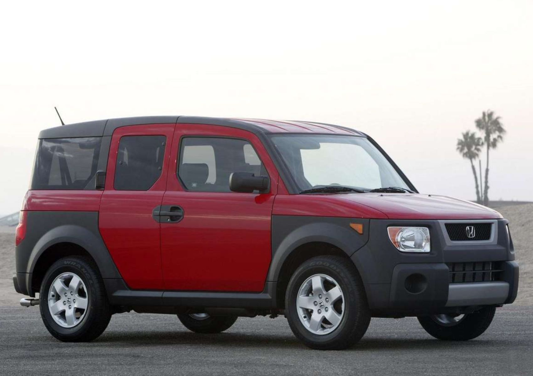 Why Honda's Element Is The Best Compact SUV You've Never Heard Of