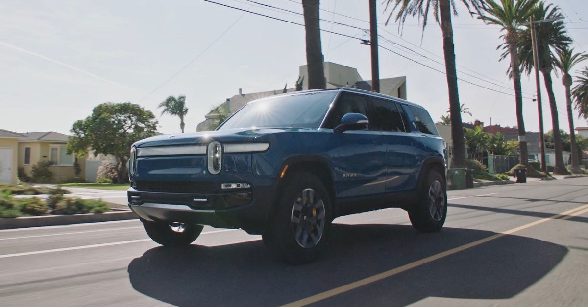 2023 Rivian R1S | HotCars