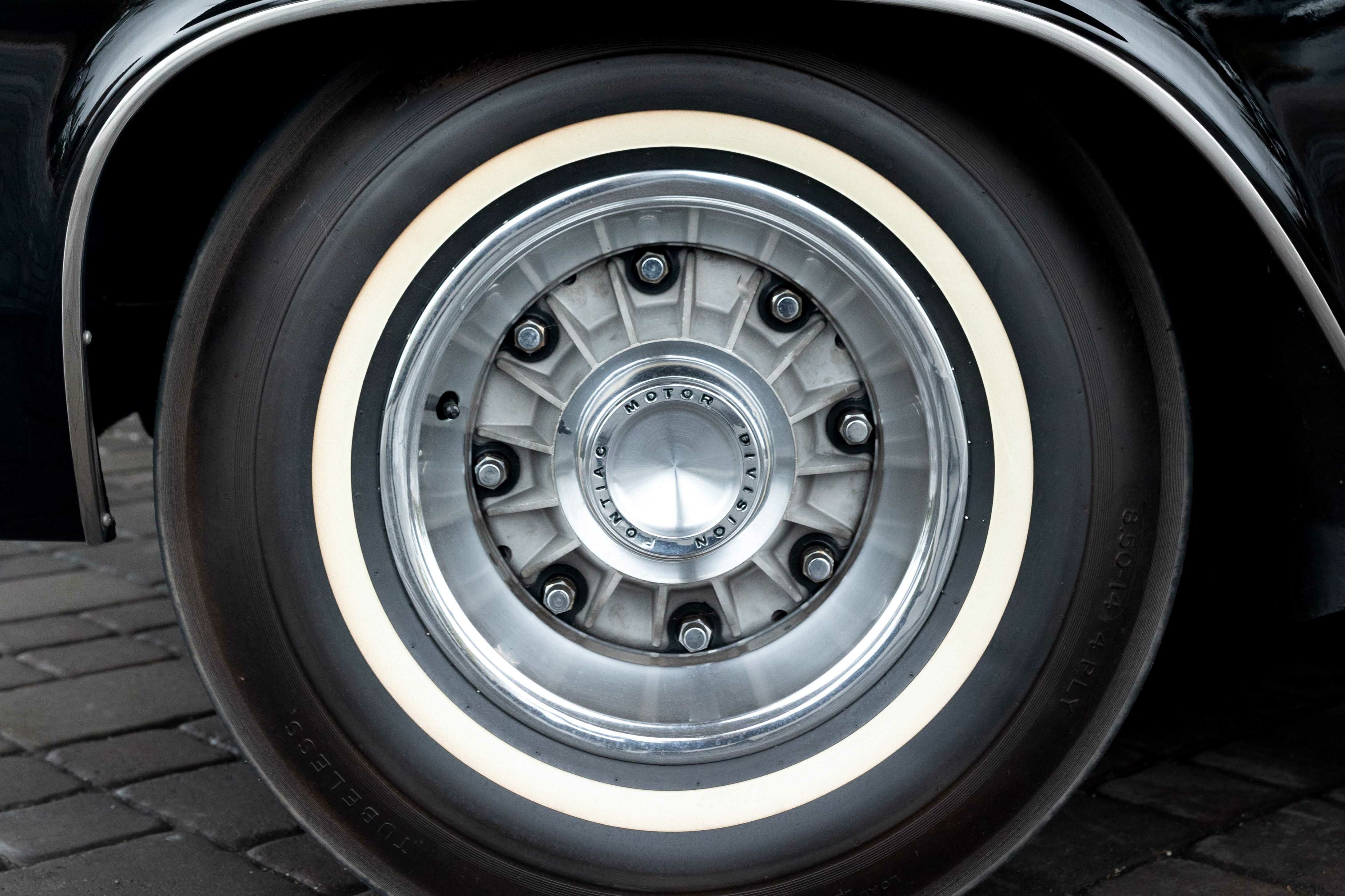 10 Things We Love And Hate About The 1963 Pontiac Grand Prix