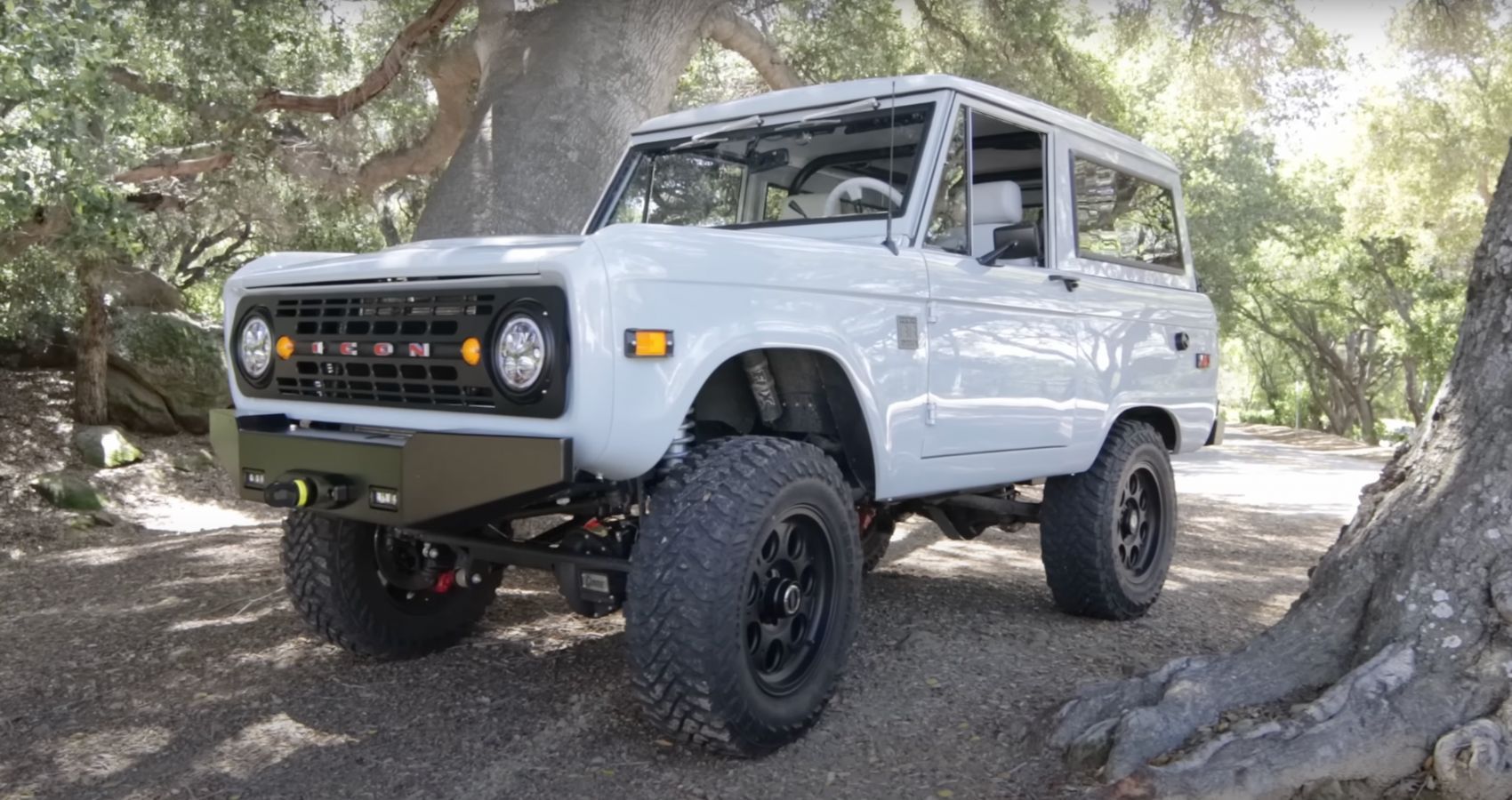 This Ford Bronco Restomod Graciously Hides A Cool Muscle Car V8
