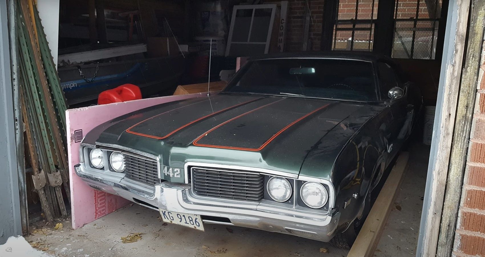 Nearly 45 Years In Storage Hasn't Diminished This 1969 Oldsmobile 442 ...
