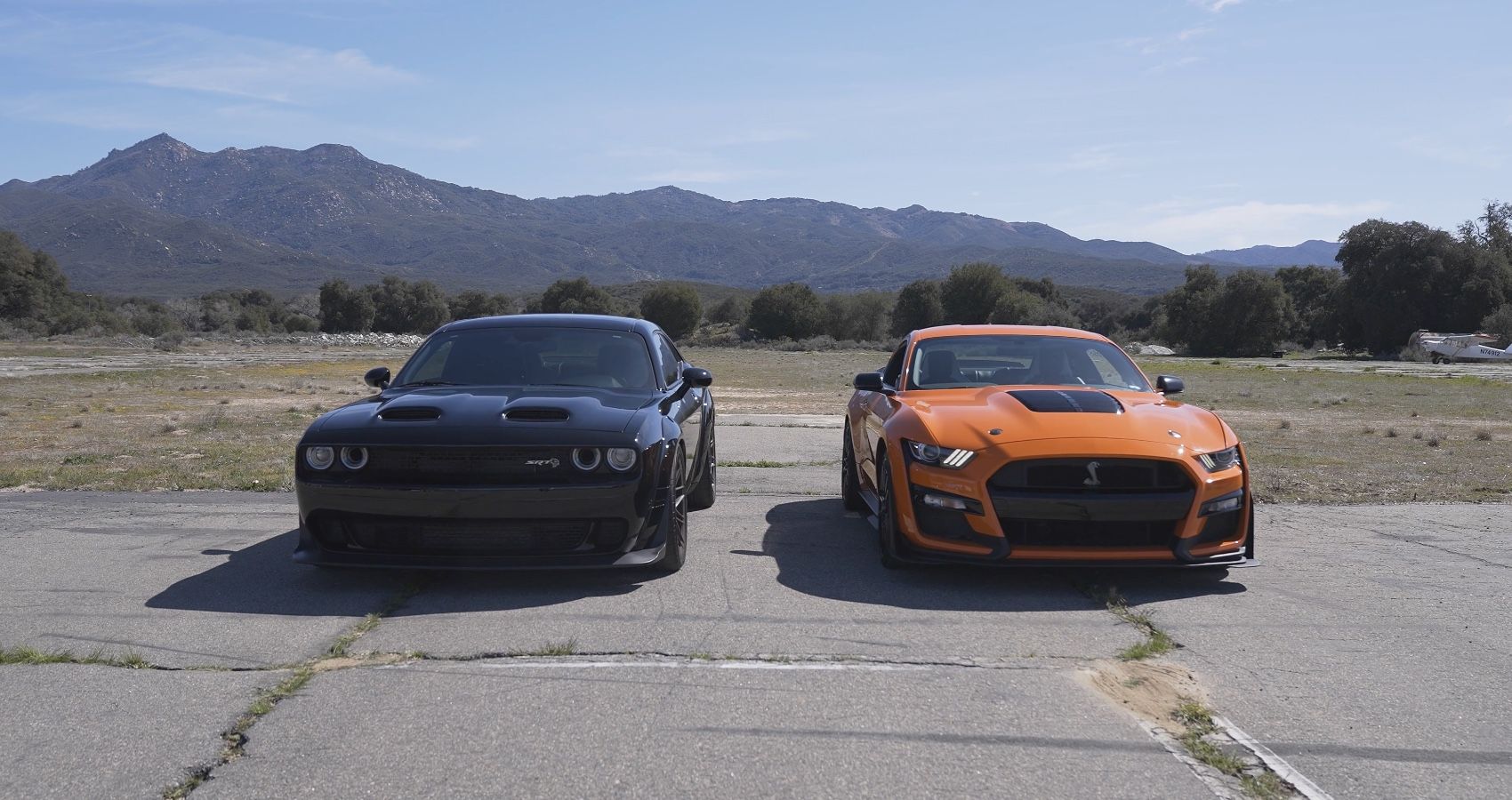Watch This Challenger Hellcat And Shelby GT500 Race In An Epic ...