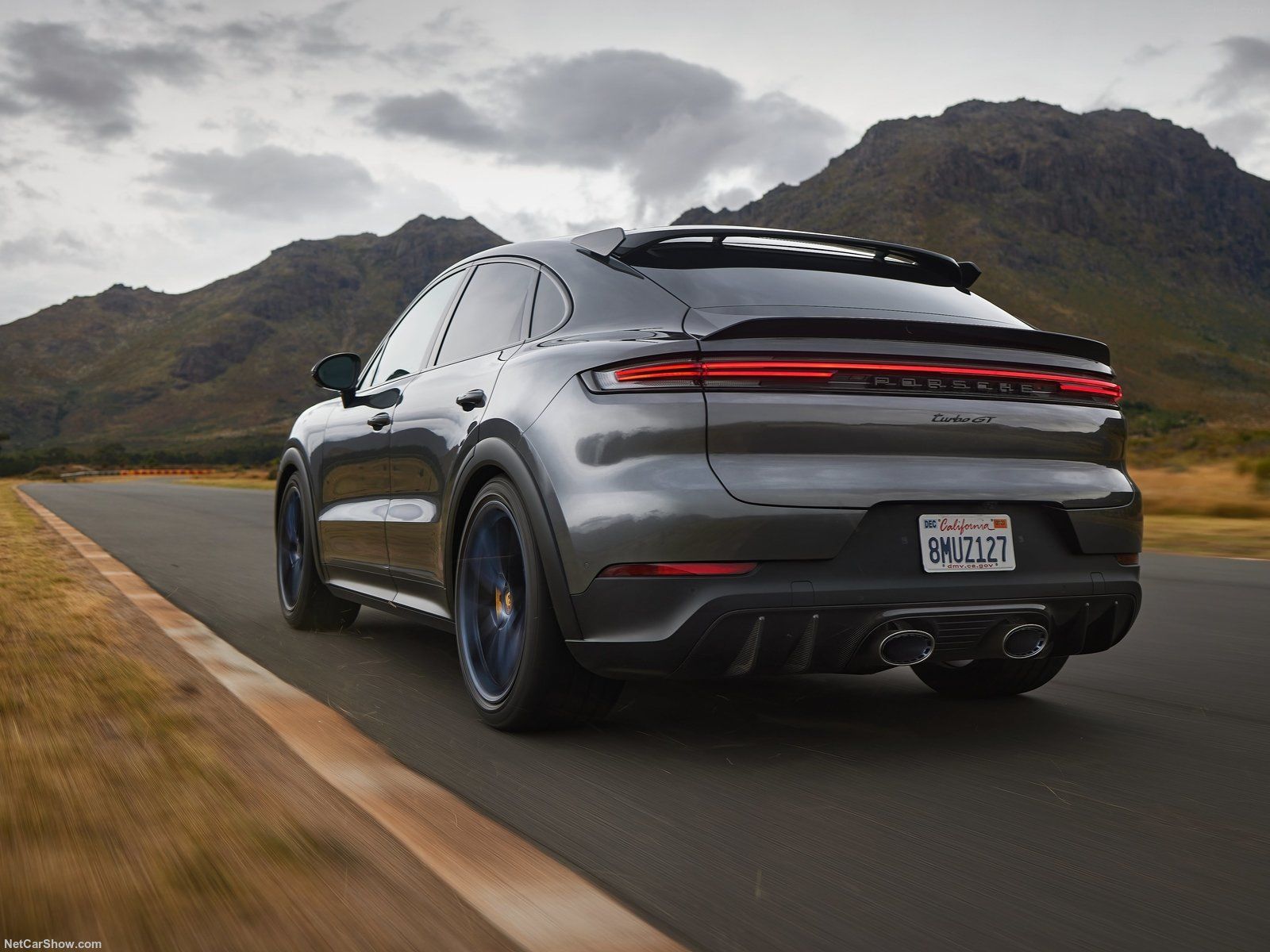 10 Reasons To Buy The 2024 Porsche Cayenne