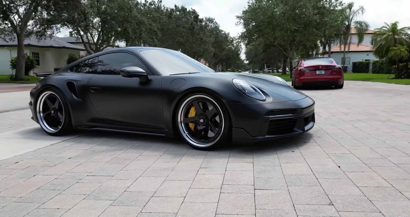 Here's What Happens When You Give A 992 Porsche 911 Turbo S 1,000 HP