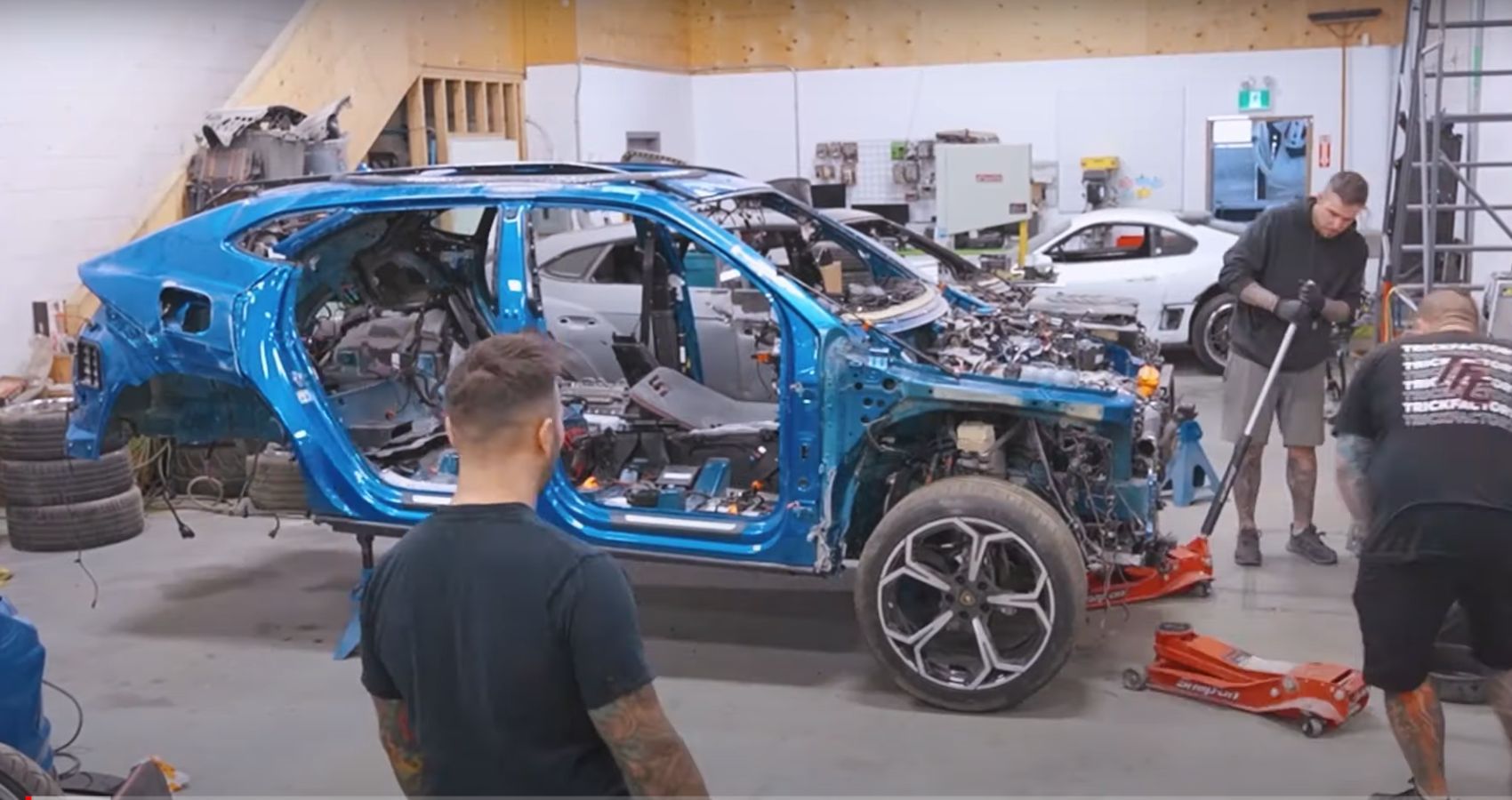 This YouTube Lamborghini Urus Offroader Build Is Something Else ...