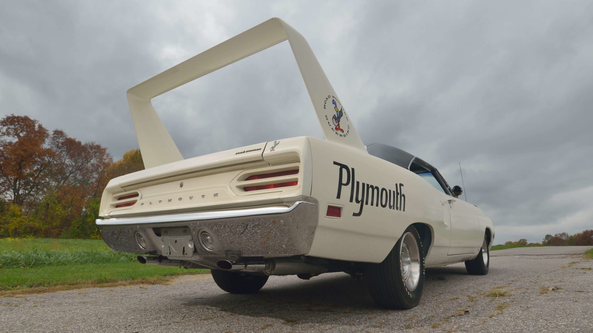 This Flipped Upside Down Hurricane Superbird Celebrates Its One Year ...