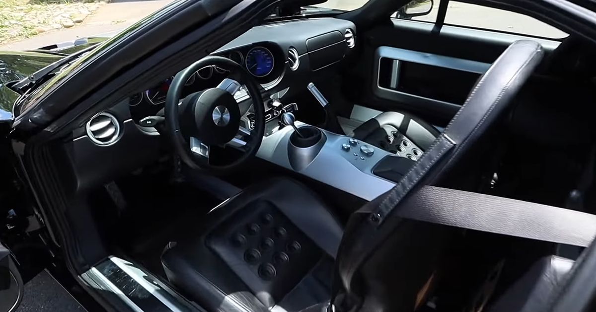 Find Out What It's Like To Drive The Legendary First-Gen Ford GT